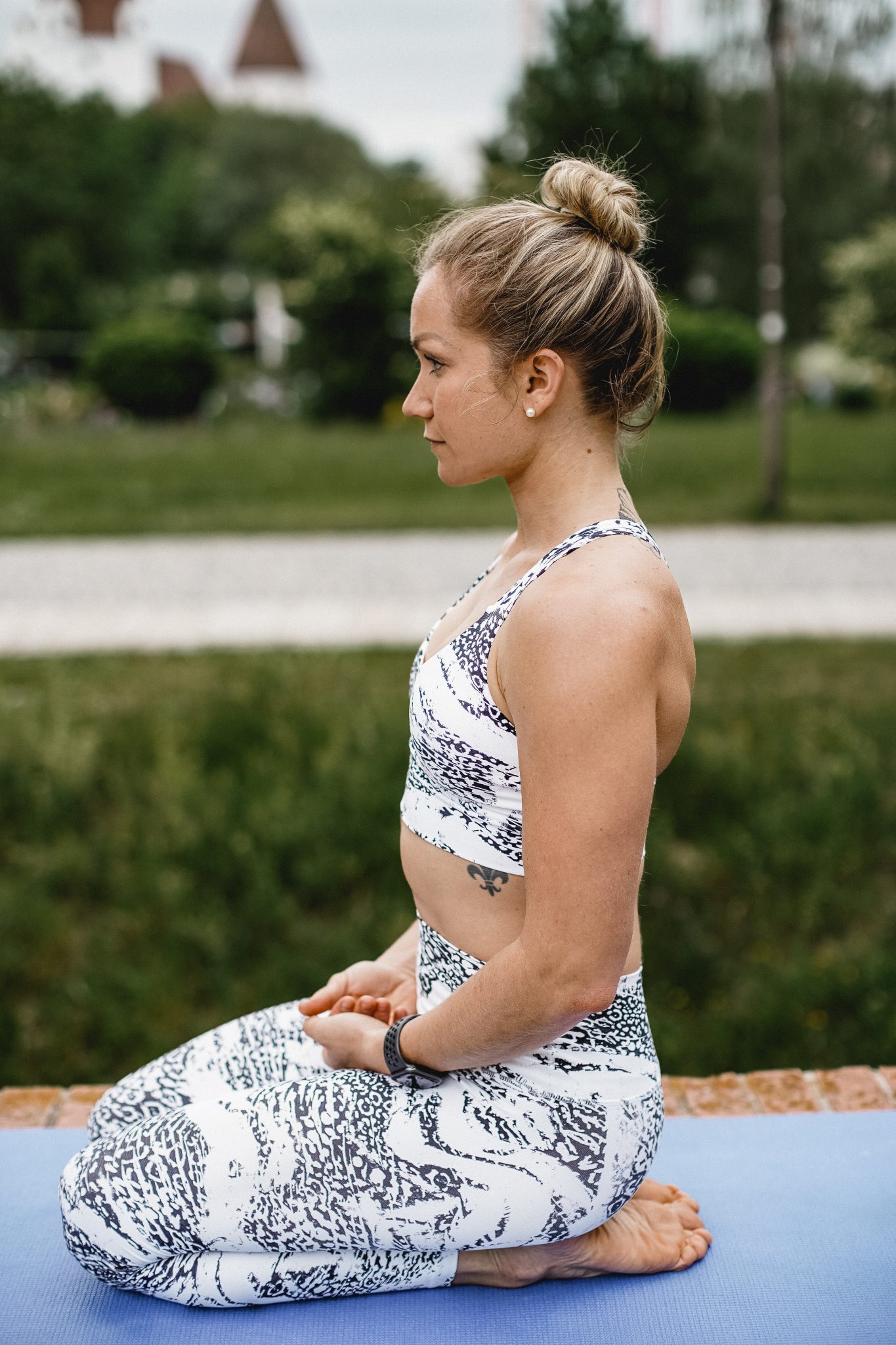 Yoga For Meatheads (Should Weightlifters Do Yoga?) | Tailored Coaching ...